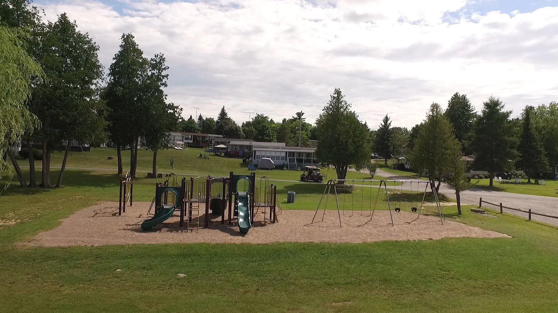 Grandview A Parkbridge Cottage & RV Resort - Trailer Parks Canada